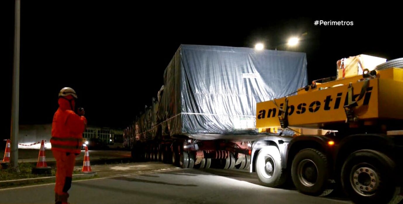 ΑΛΕΞΑΝΔΡΟΥΠΟΛΗ: Επιχείρηση μεταφοράς ογκωδών μηχανημάτων για την ...