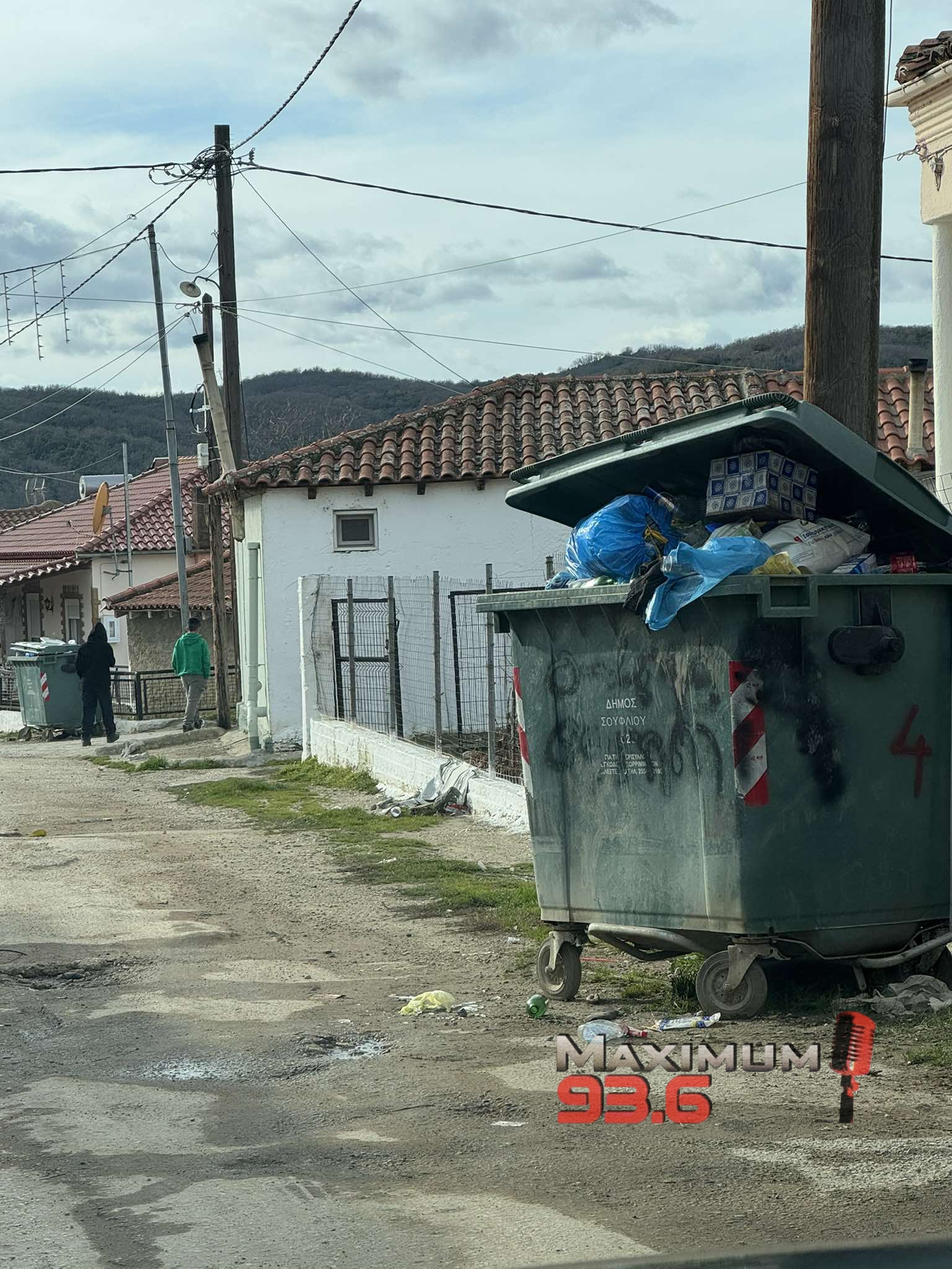 Εικόνες εγκατάλειψης στην Αγριάνη του Δήμου Σουφλίου - Εδώ και μέρες ...